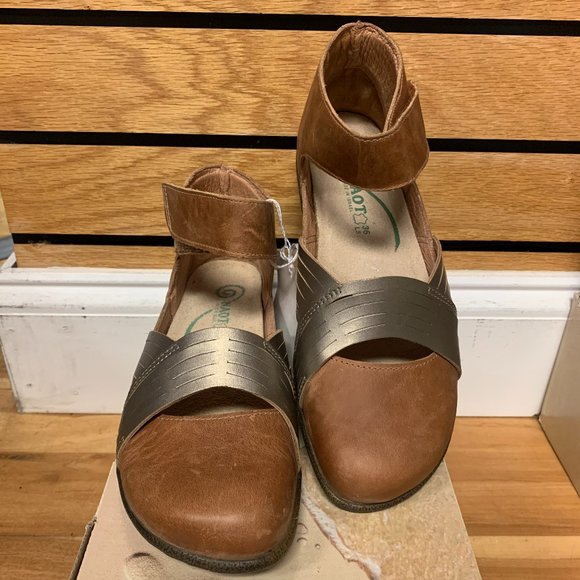 Naot | Shoes | Naot Tenei Pewter Leathetr | Poshmark